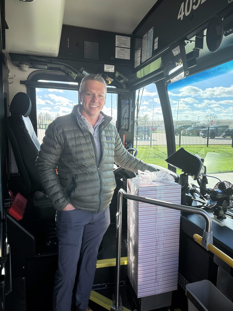 MCT ‘Holiday Bus’ returns to spread cheer in December – The Troy Times ...